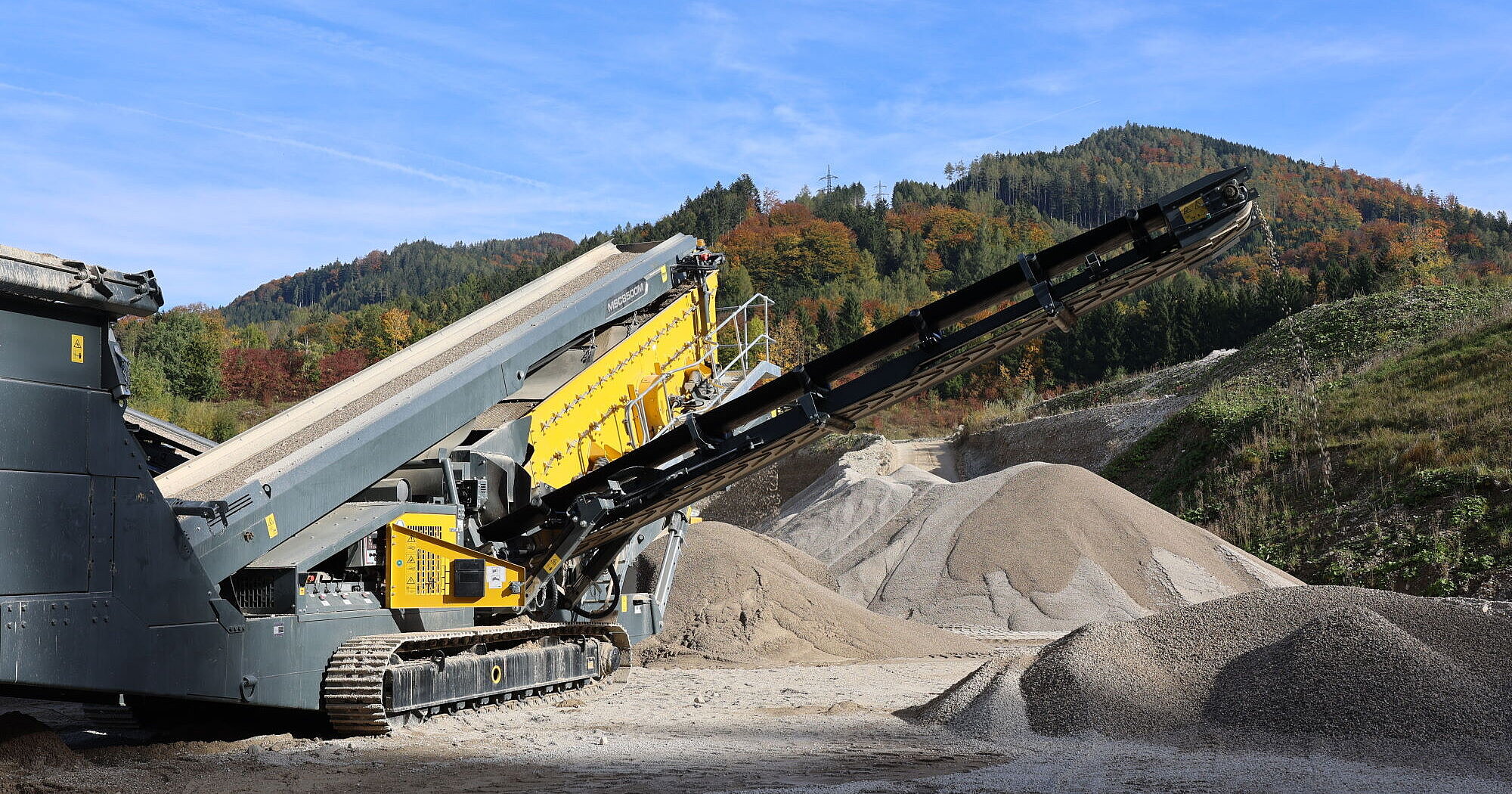 Portable Screener Rental | Rock, Aggregates, Topsoil | RUBBLE MASTER